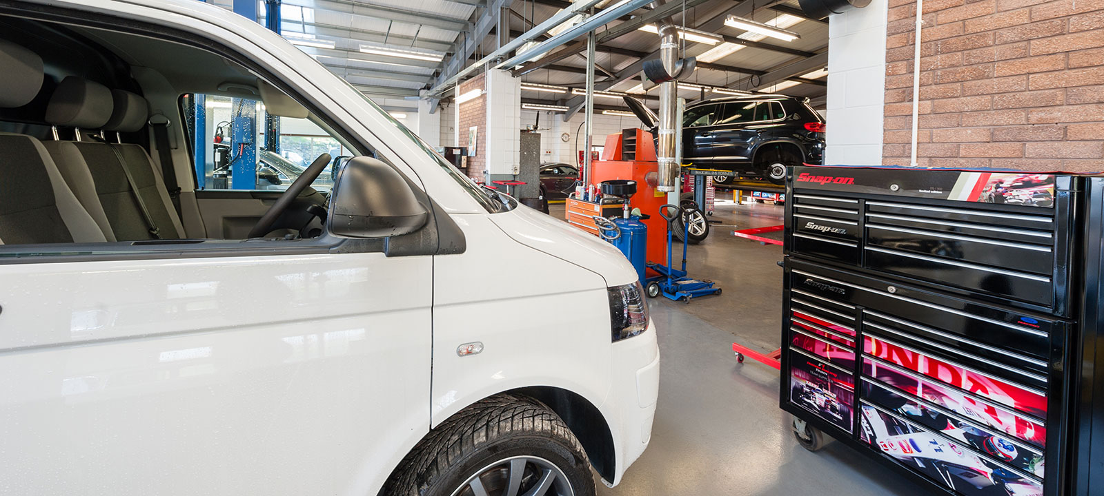 Workshop / Bodyshop - Vehicle Body Repairs Penrith - Vehicle Servicing ...